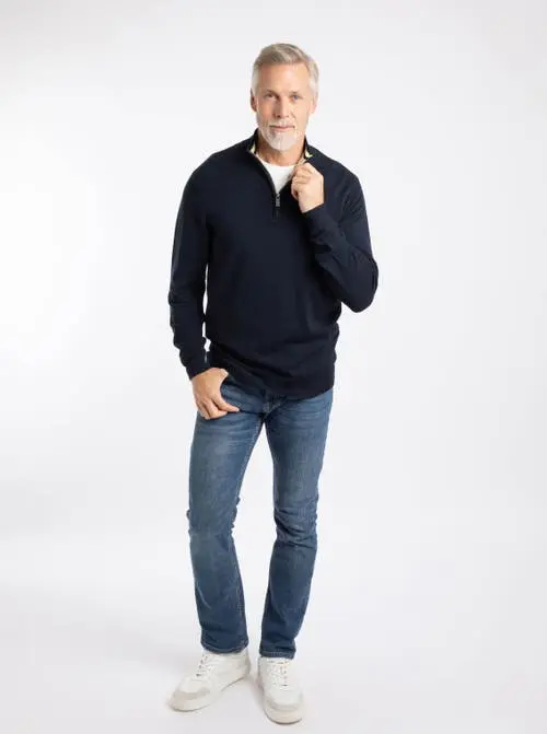 WEIRD FISH Blaine Fine Knit 1/4 Zip Jumper - Midnight