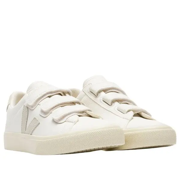 VEJA Recife Chromefree Leather