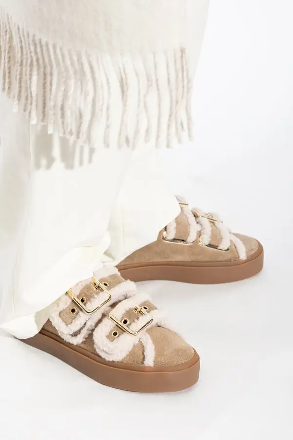 Inuikii Shearling Low Velcro Buckle Shoes