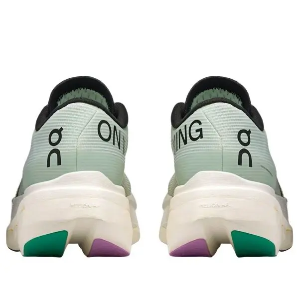On Cloudboom Volt 'iceberg Sakura
