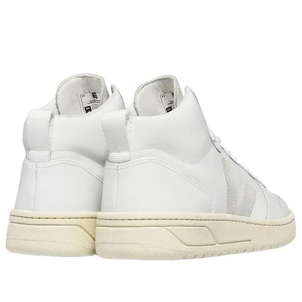 VEJA V-15 Leather