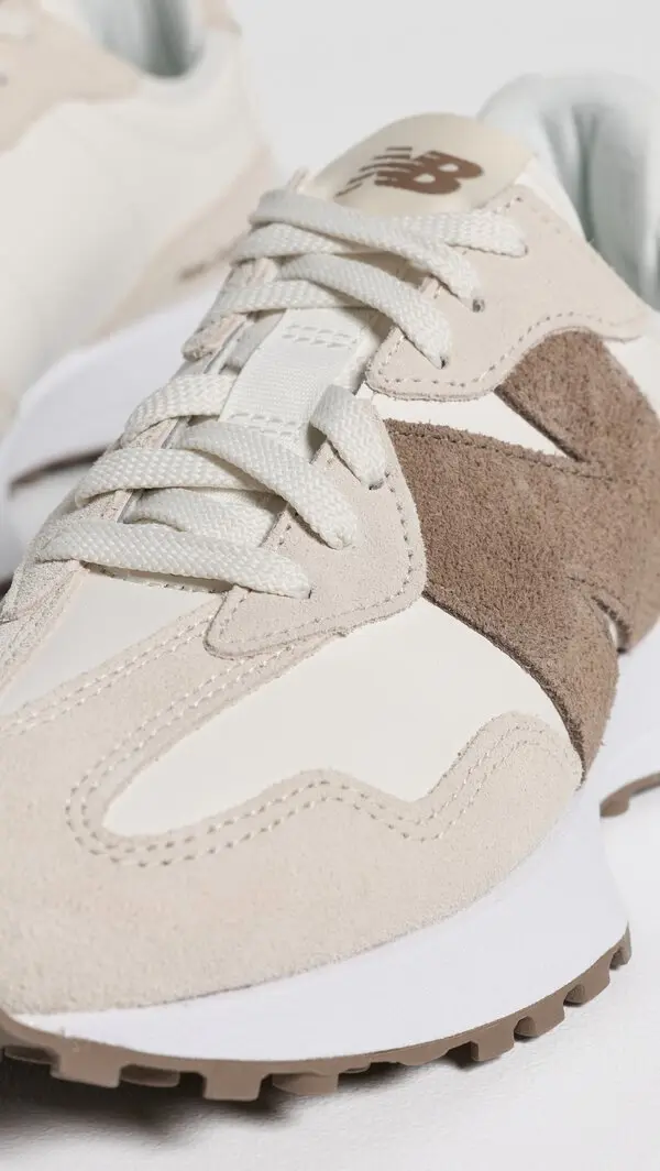 NEW BALANCE 327 Sneakers