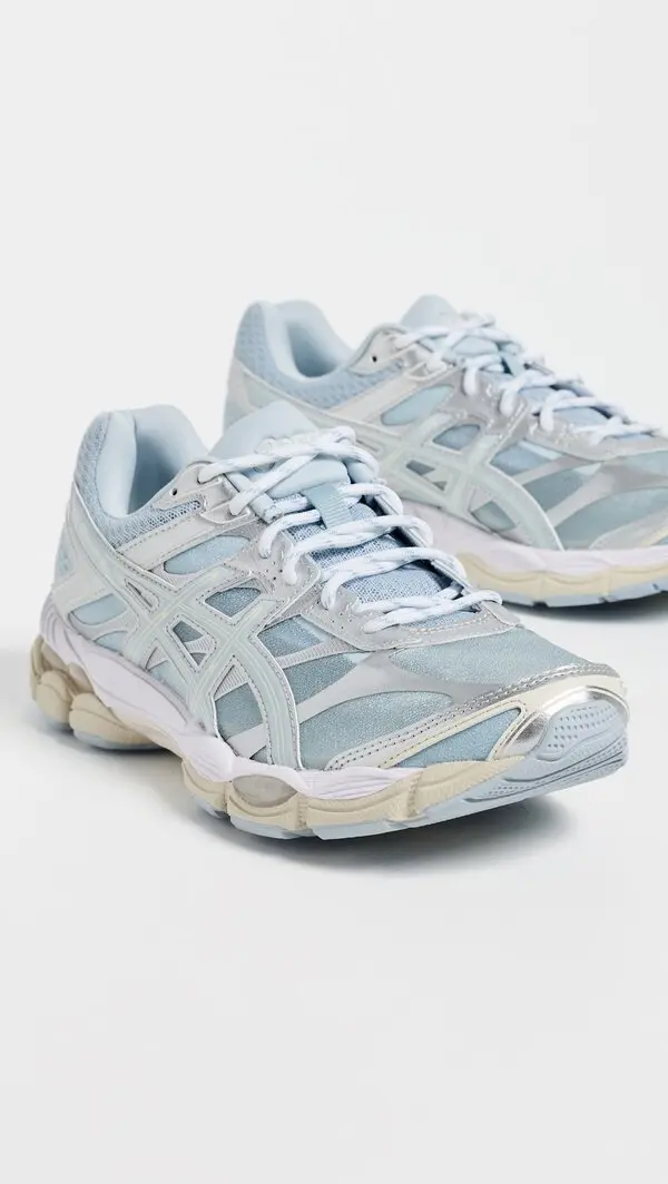 Asics Gel-cumulus 16 Sneakers M 7.5/ W