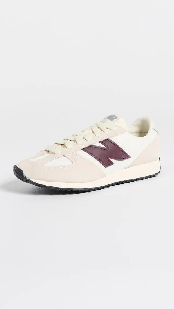 NEW BALANCE 471 Sneakers M 8.5/ W