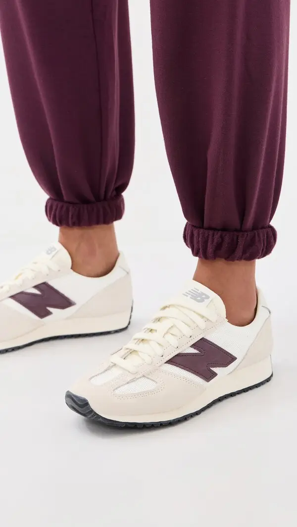 NEW BALANCE 471 Sneakers M 8.5/ W