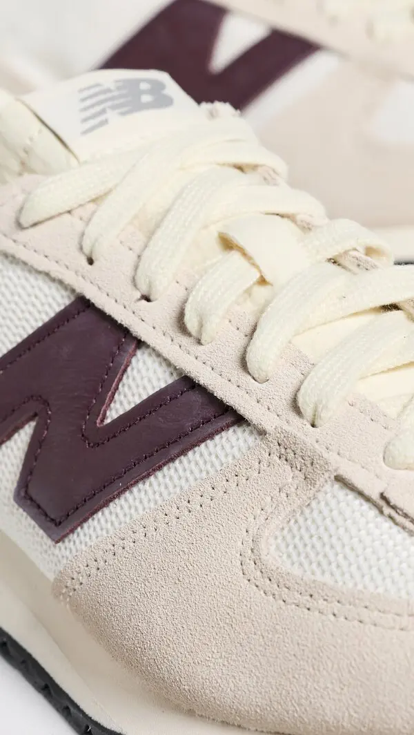 NEW BALANCE 471 Sneakers M 8.5/ W