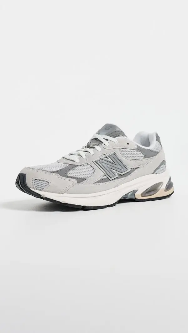 NEW BALANCE 2010 Sneakers