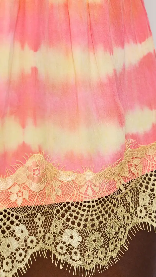 CIAO CIAO VACATION Pink Tie-dye Lace Trim Shorts