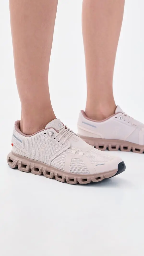On Performance Sneakers - Oyster/biscuit