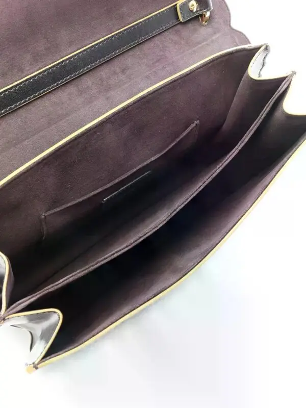 Fendi 2000s Kan I Scalloped Shoulder Bag - Black