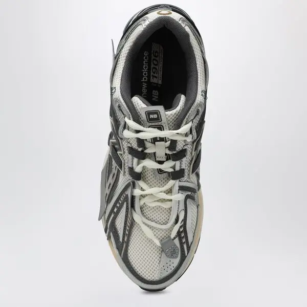 NEW BALANCE 1906a Sneakers - Metal