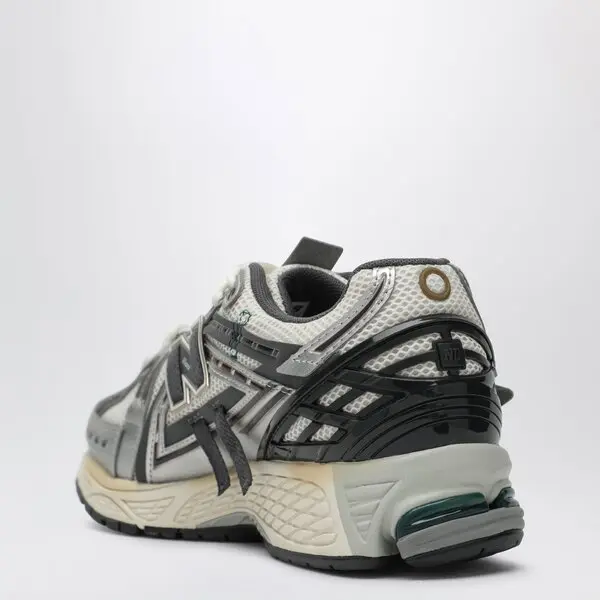NEW BALANCE 1906a Sneakers - Metal