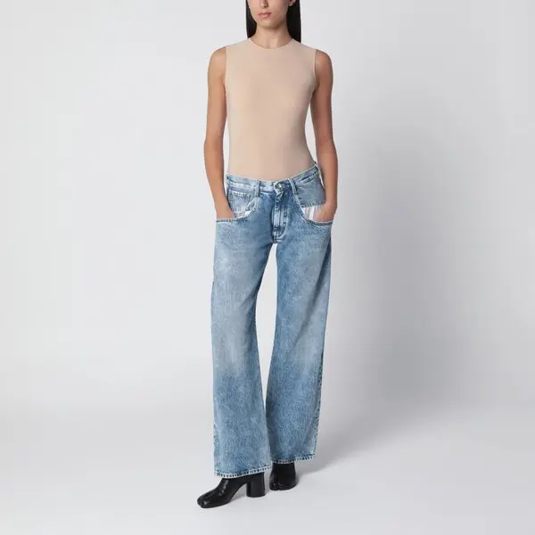MAISON MARGIELA Light Washed Blue Jeans With Contrasting Insert Pocket Details - Light Blue