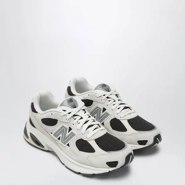NEW BALANCE 2010 Sneakers - Beige