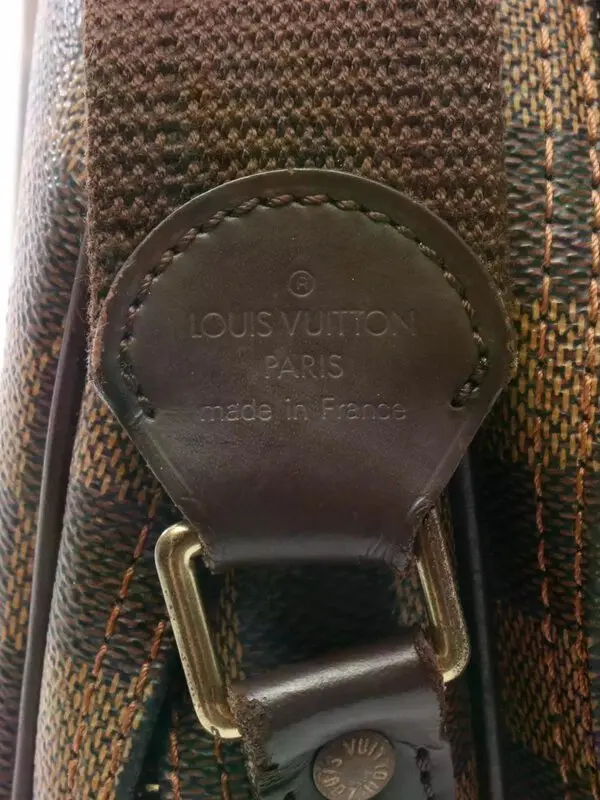 LOUIS VUITTON Reporter Damier Ebene Crossbody Bag
