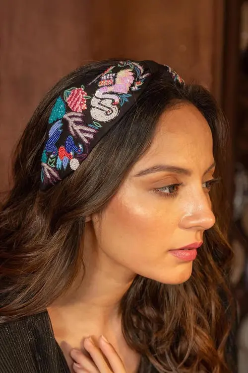 HAIR DRAMA CO Swan Knotted Embellished Headband