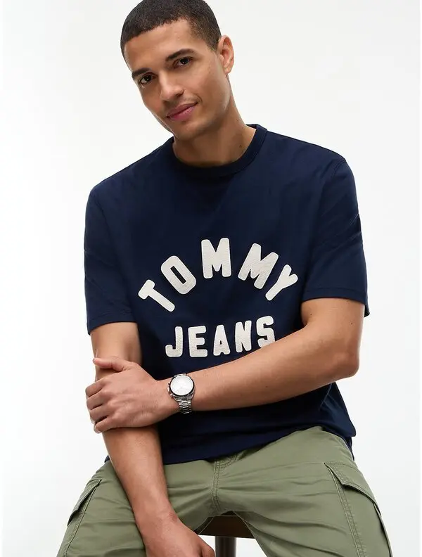 Tommy Hilfiger Distressed Logo T-shirt