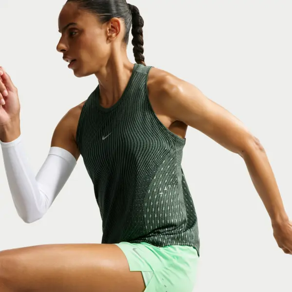 Nike Swift Aero-fit Running Tank Top