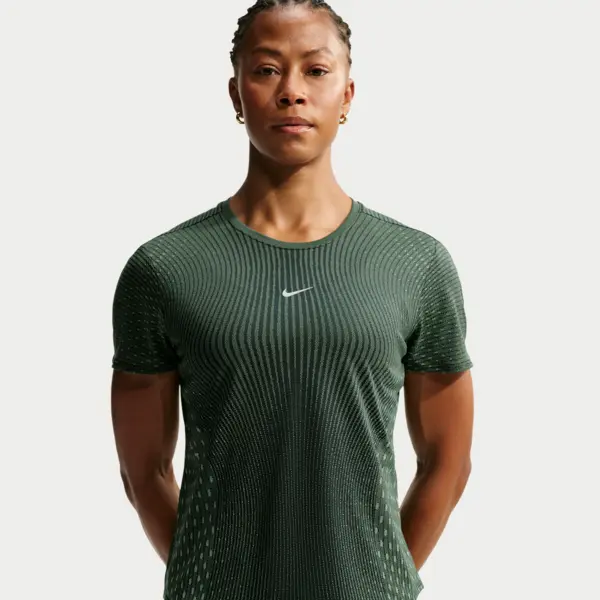 Nike Swift Aero-fit Short-sleeve Performance Top - Black