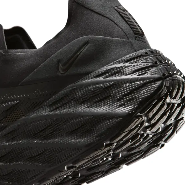 Nike Ava Edge Athletic Shoes