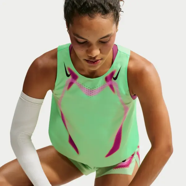 Nike Aeroswift Dri-fit Adv Cropped Running Tank Top - Green