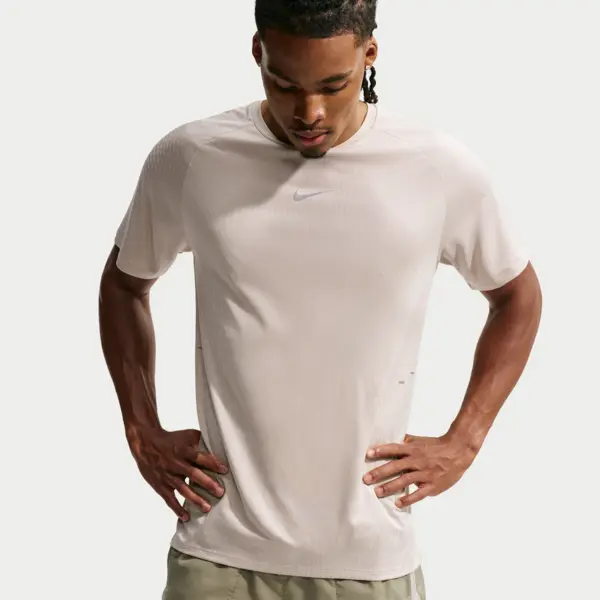 Nike Stride Aero-fit Short-sleeve Running Top - Brown