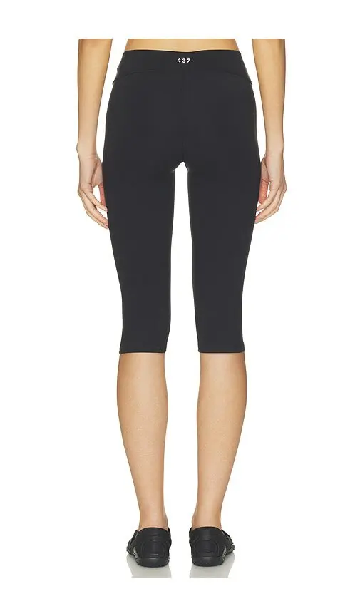 437 The Capri Legging