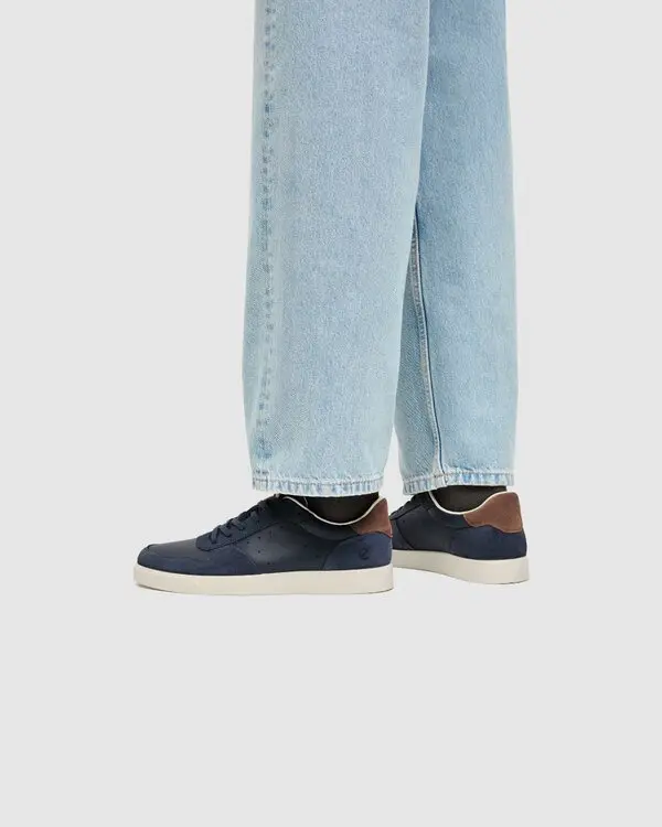 Ecco Street Lite Leather Trainer