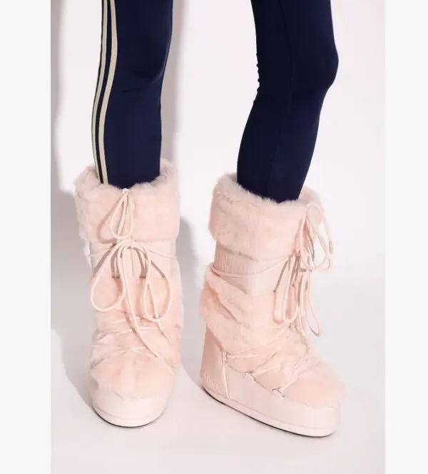 Moon Boot Round-toe Boots