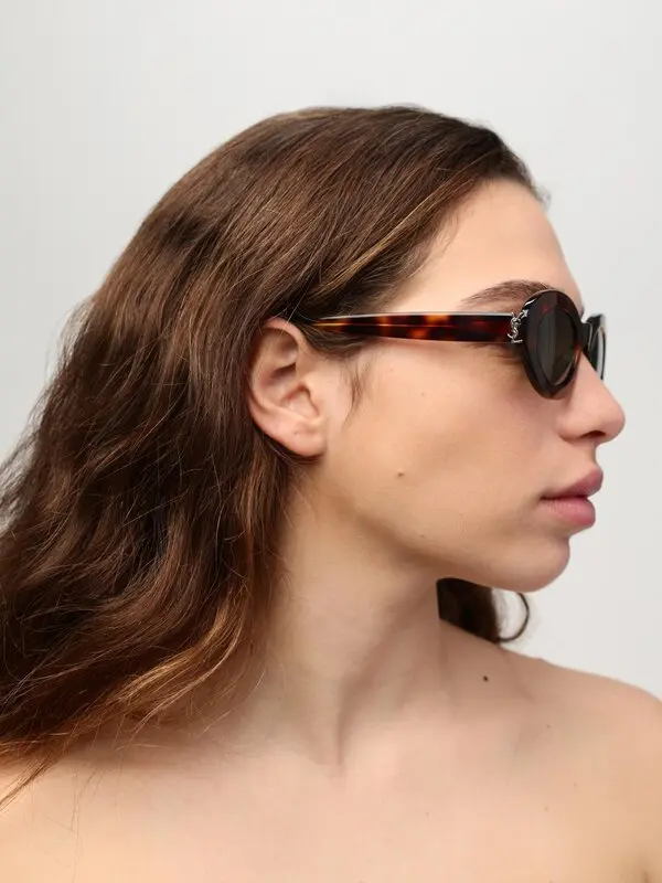 Saint Laurent Woman