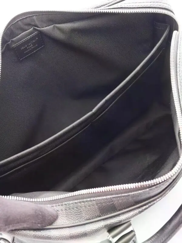 LOUIS VUITTON Damier Graphite Briefcase