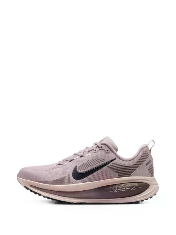 Nike Vomero 18 Sneakers