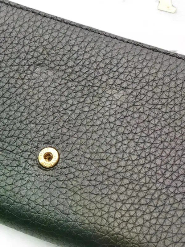 LOUIS VUITTON 2018 Capucines Bi-fold Wallet