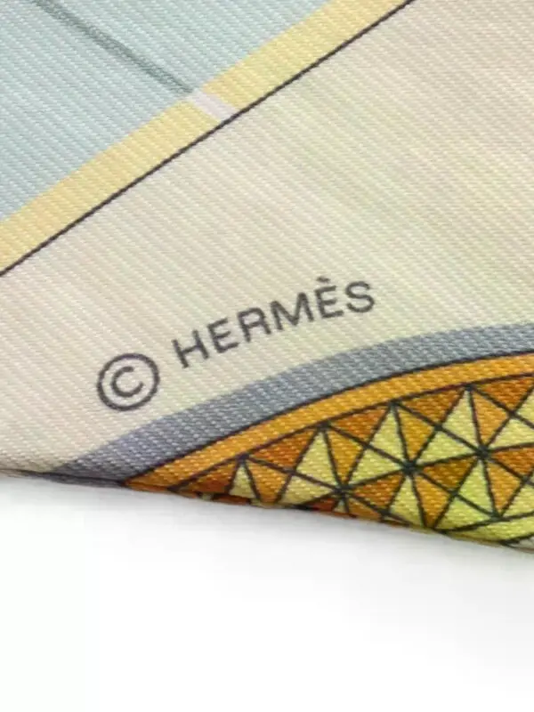 Hermès 2020s Grand Apparat Twilly Scarf