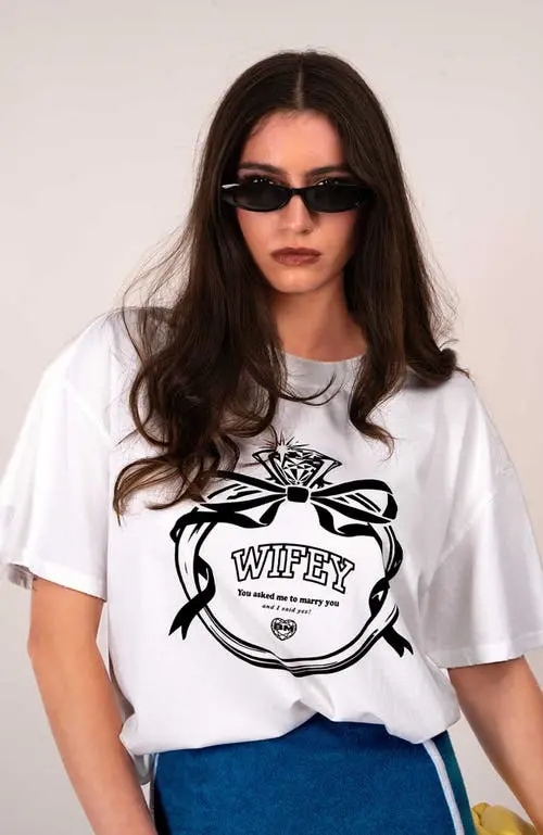 BRIDEMERCH Wifey Ring Oversized Crop Tee