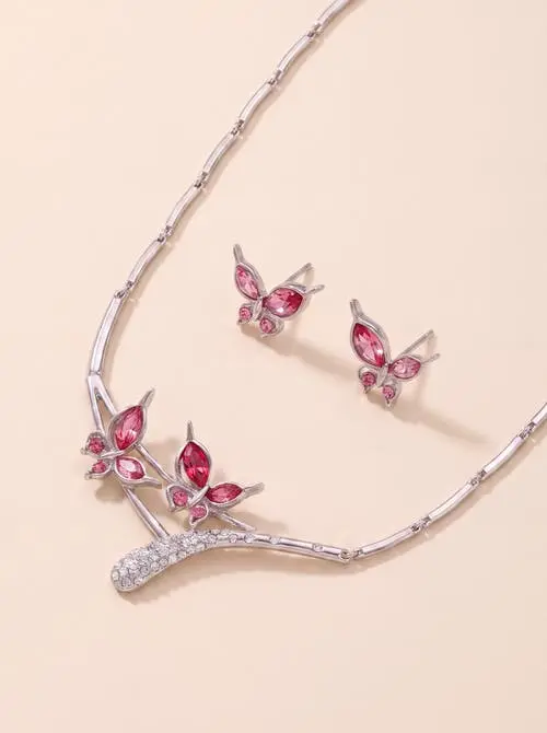 MODENAIRE Butterfly Necklace And Earrings Set