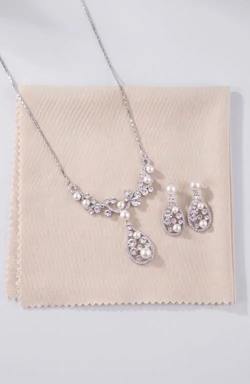 MODENAIRE Pearl And Crystal Teardrop Necklace And Earrings Set