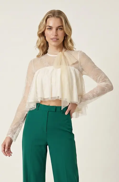 MODENAIRE Lace Overlay Crop Top