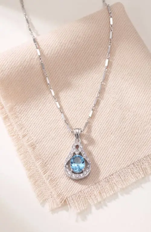 MODENAIRE Teardrop Crystal Pendant Necklace