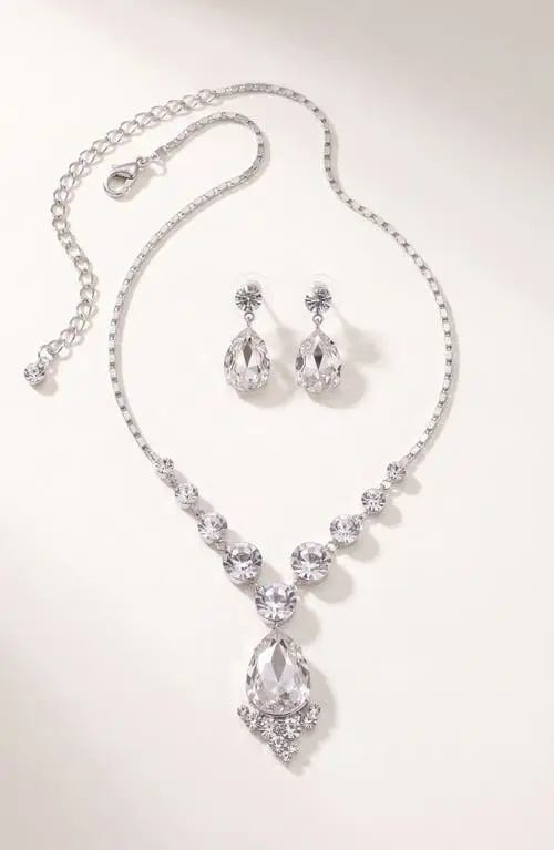 MODENAIRE Elegant Teardrop Crystal Necklace Earrings Set