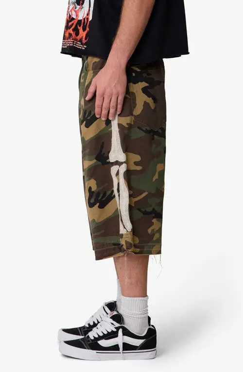 Mnml Camouflage Bone Graphic Loose Fit Shorts