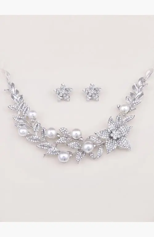 MODENAIRE Pearl Crystal Sharp Petal Necklace And Earring Set