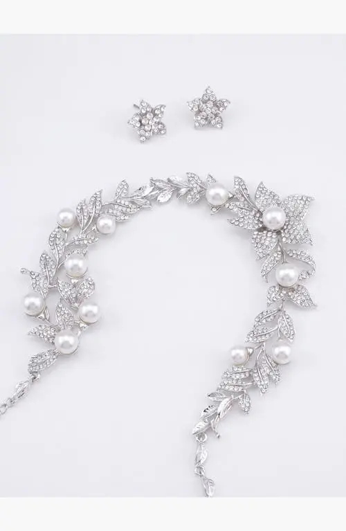 MODENAIRE Pearl Crystal Sharp Petal Necklace And Earring Set