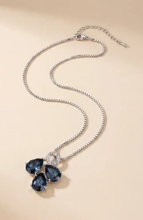 MODENAIRE Teardrop Trio Cluster Pendant Necklace