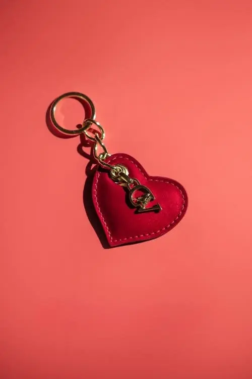 CAVALINHO Midnight Rouge Patent Leather Heart Keychain 283