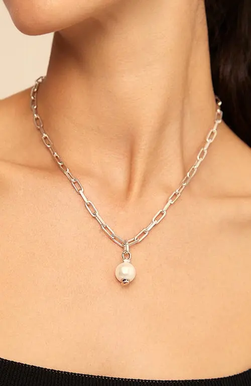 UNODE50 Sterling -plated Charm With White Pearl