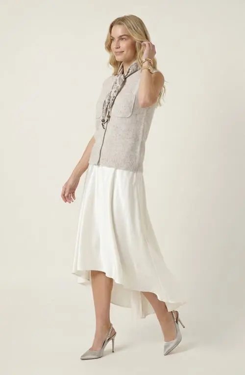 MODENAIRE Soft Knit Sleeveless Cardigan Vest With Scarf - Gray