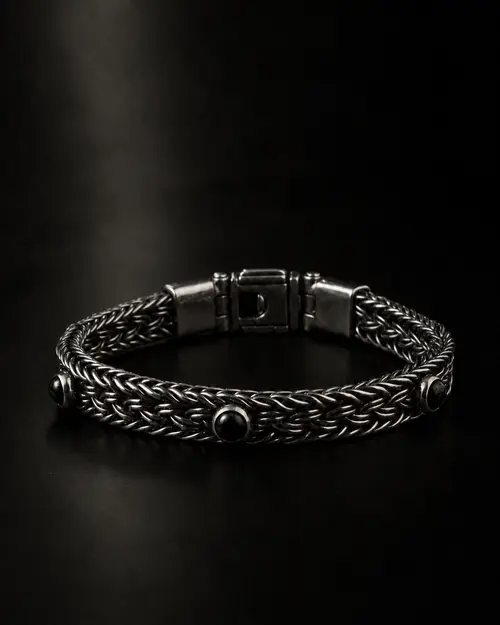 TORRELA Handcrafted Bracelet With Onyx
