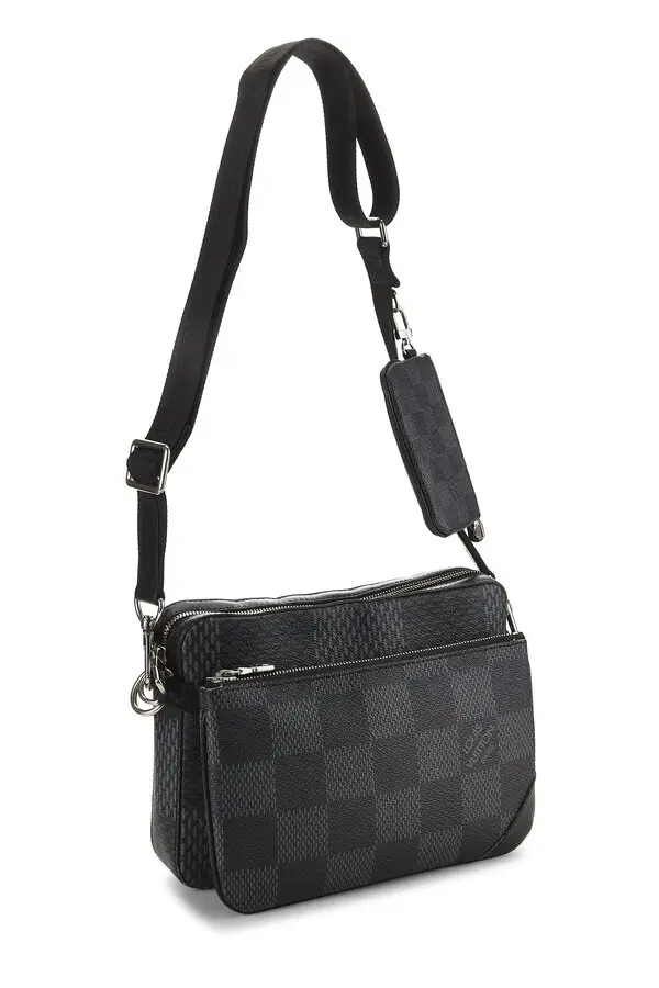 LOUIS VUITTON Damier Graphite 3d Trio Messenger