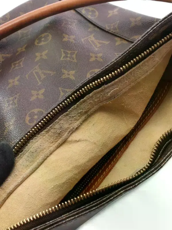 LOUIS VUITTON 2001 Monogram Looping Gm Shoulder Bag